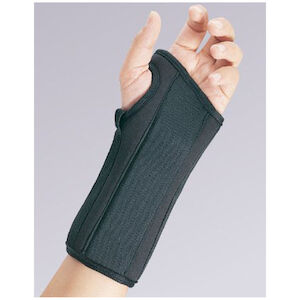 8", Small, Right, Black, Wrist Splint | Preferred Medical